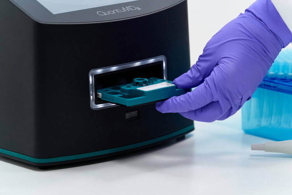 Q-POC™ SARS-CoV-2 Flu A/B RSV Assay | QuantuMDx